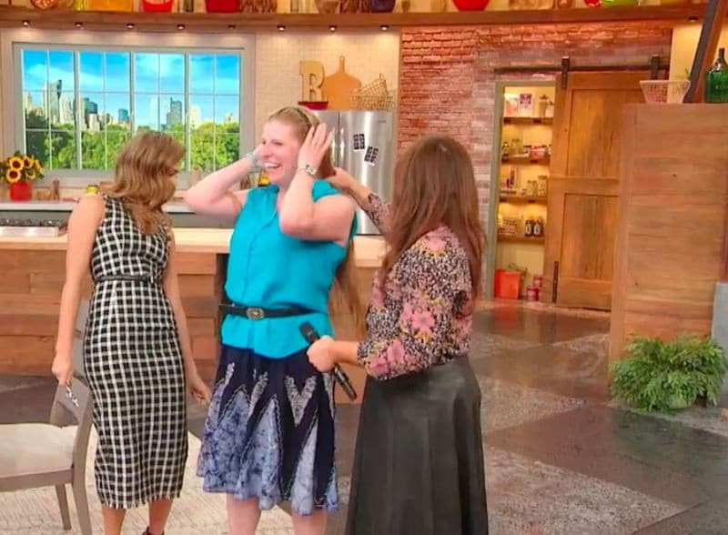 From Plain To Stunning Amish Woman’s Makeover Transformation Leaves Her ...