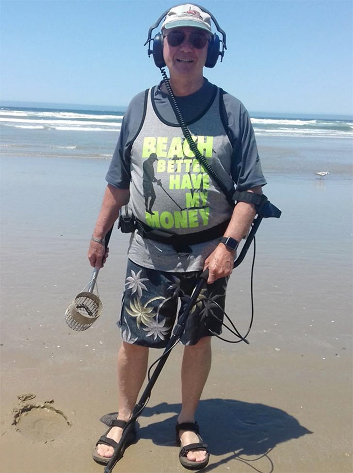 45 Hilarious Beach Photo Fails That Will Make You Rethink Your Seaside ...